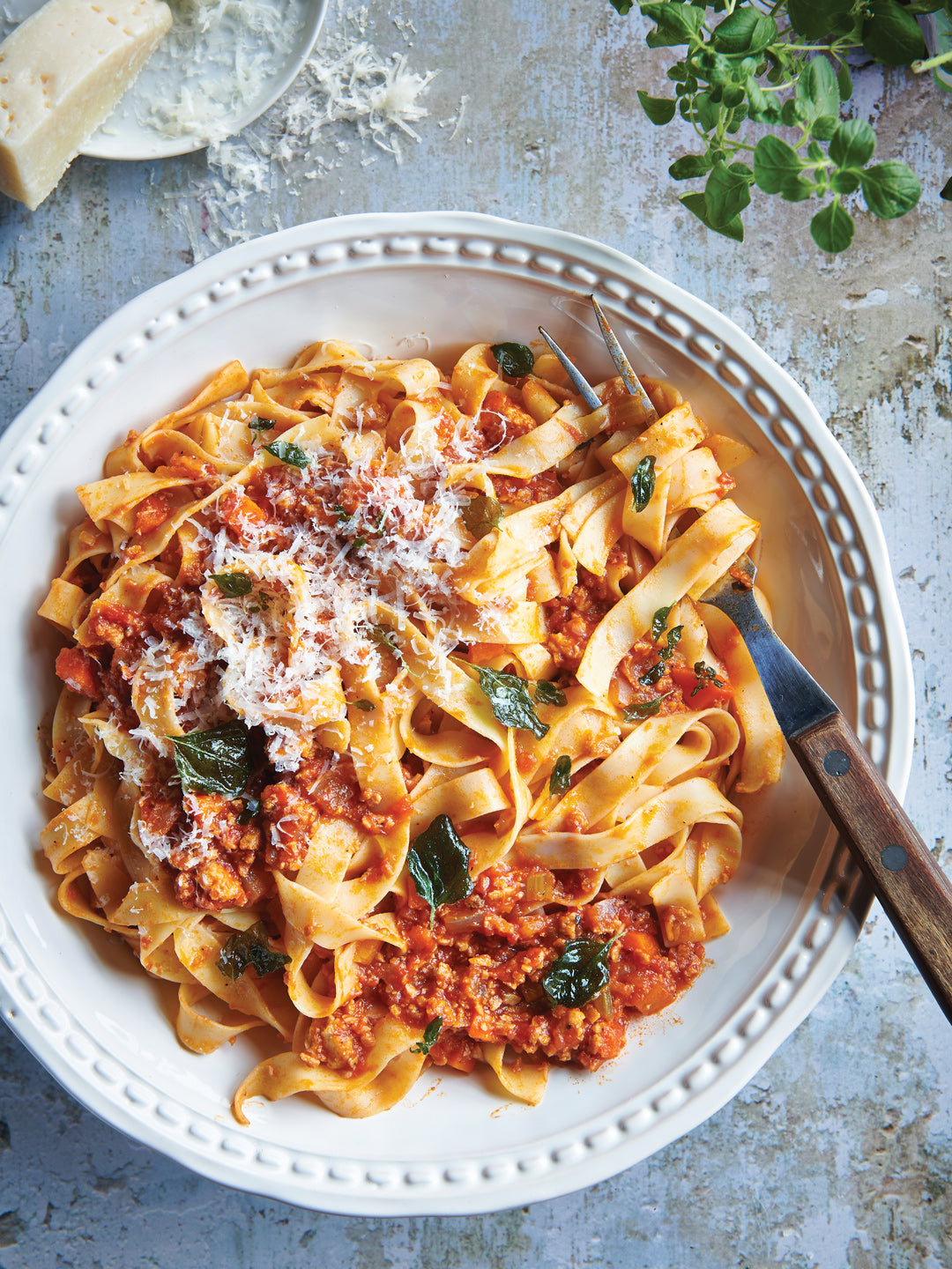 Tagliatelle with vegetarian Bolognese sauce and TVP – Iris Importing